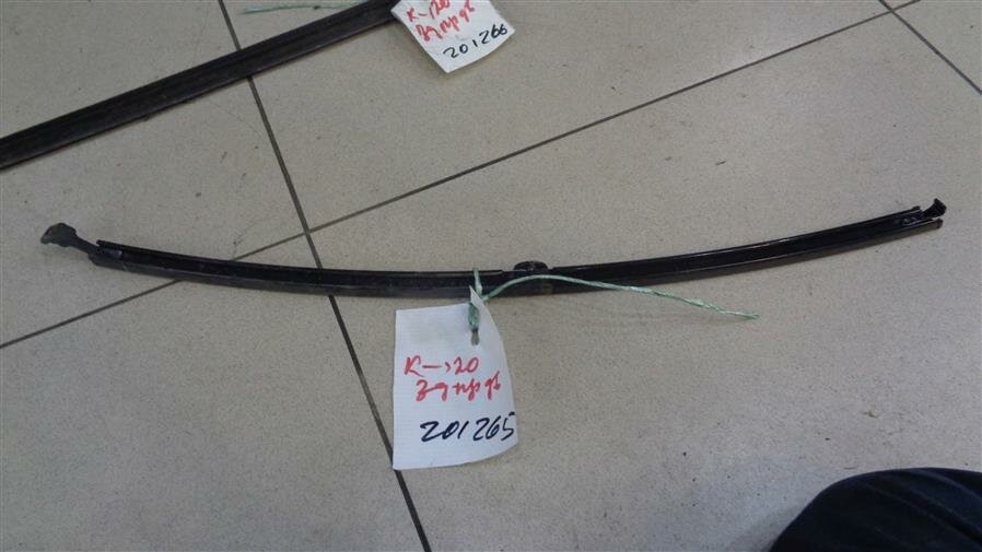 Направляющая стекла двери задней правой от Toyota Corolla E120 2000-2007