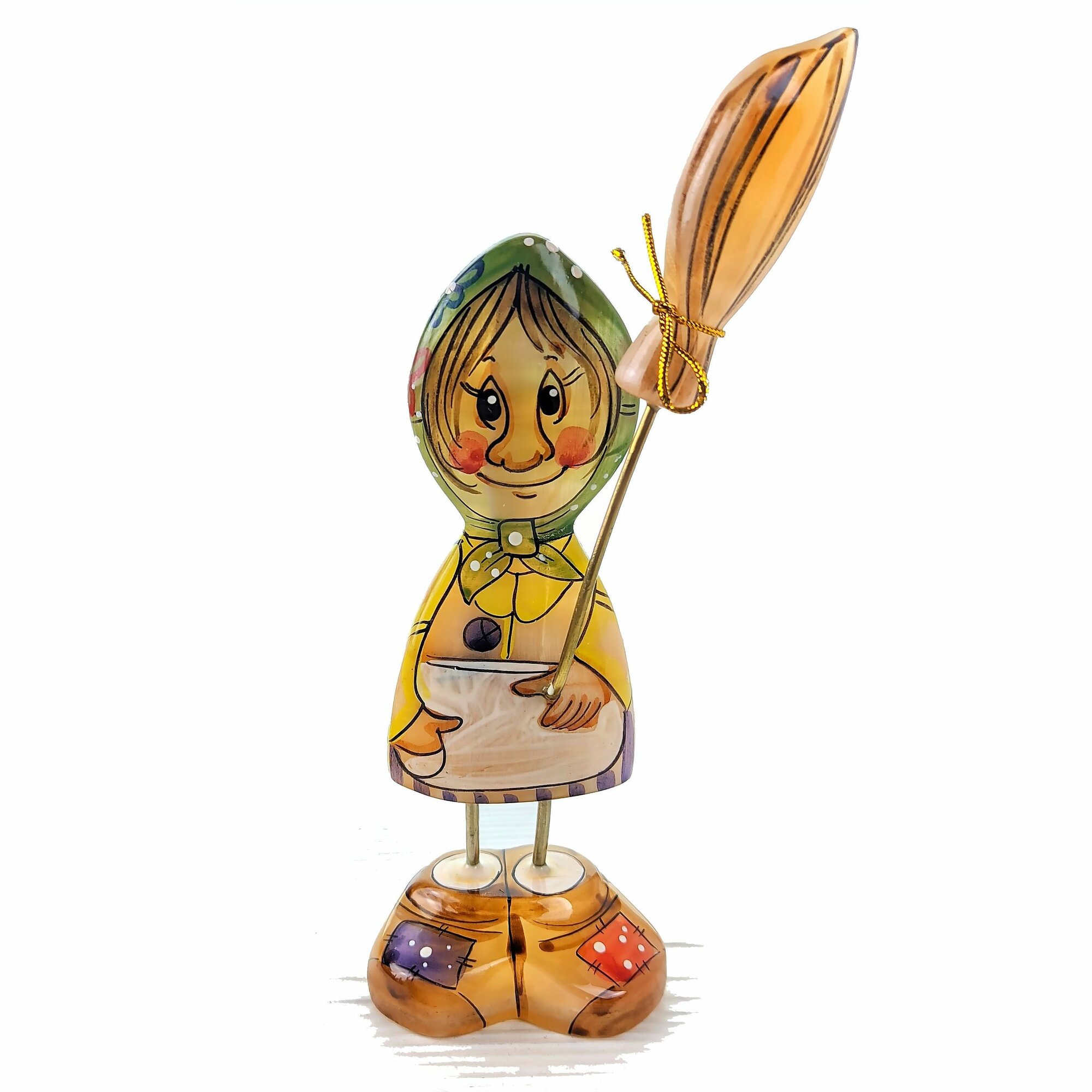 Статуэтка "Баба-яга в лаптях", ручная работа, 15 см, натуральный камень, жёлтая