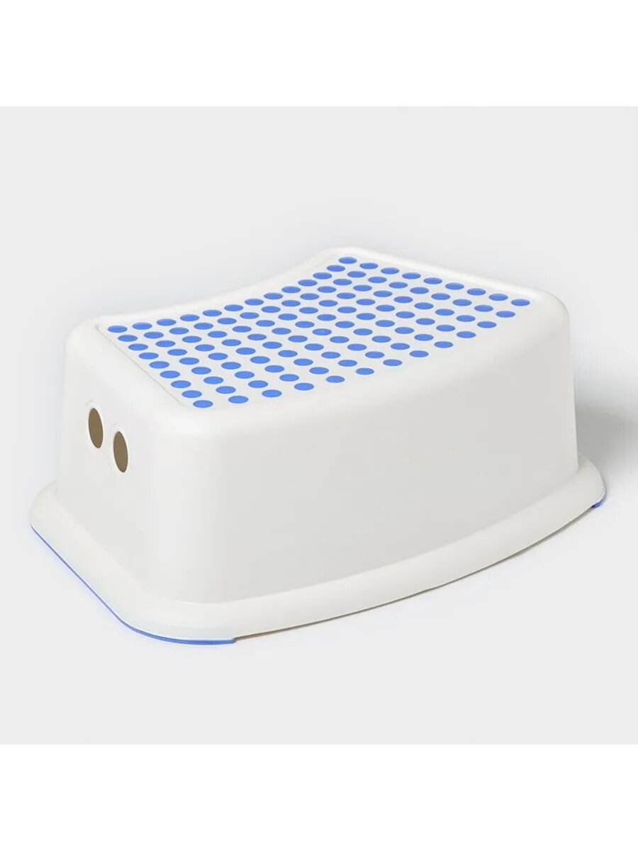 Удобный пластиковый табурет для ванной