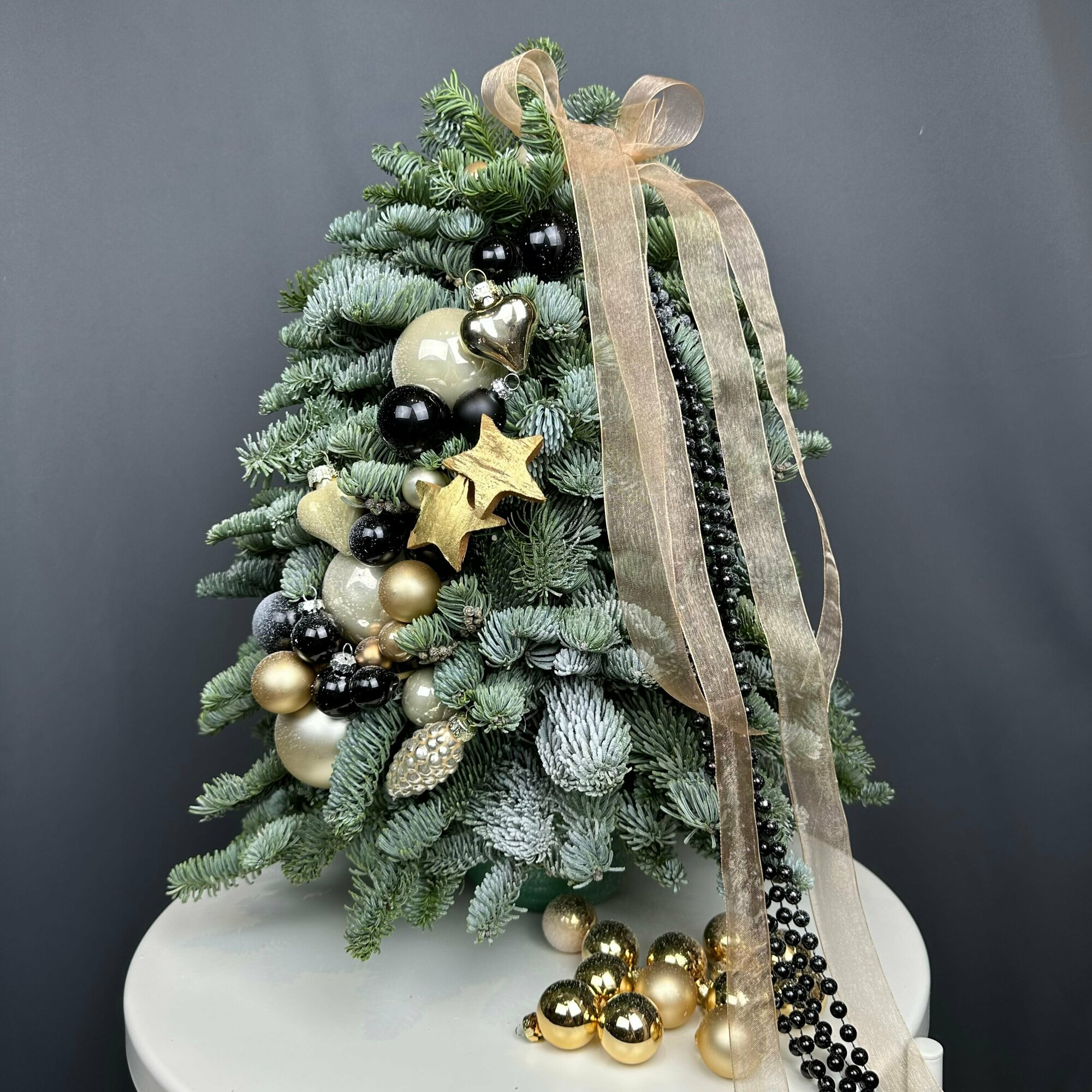 Елка живая, новогодняя композиция из нобилиса Стиль Sharmonic Fleur