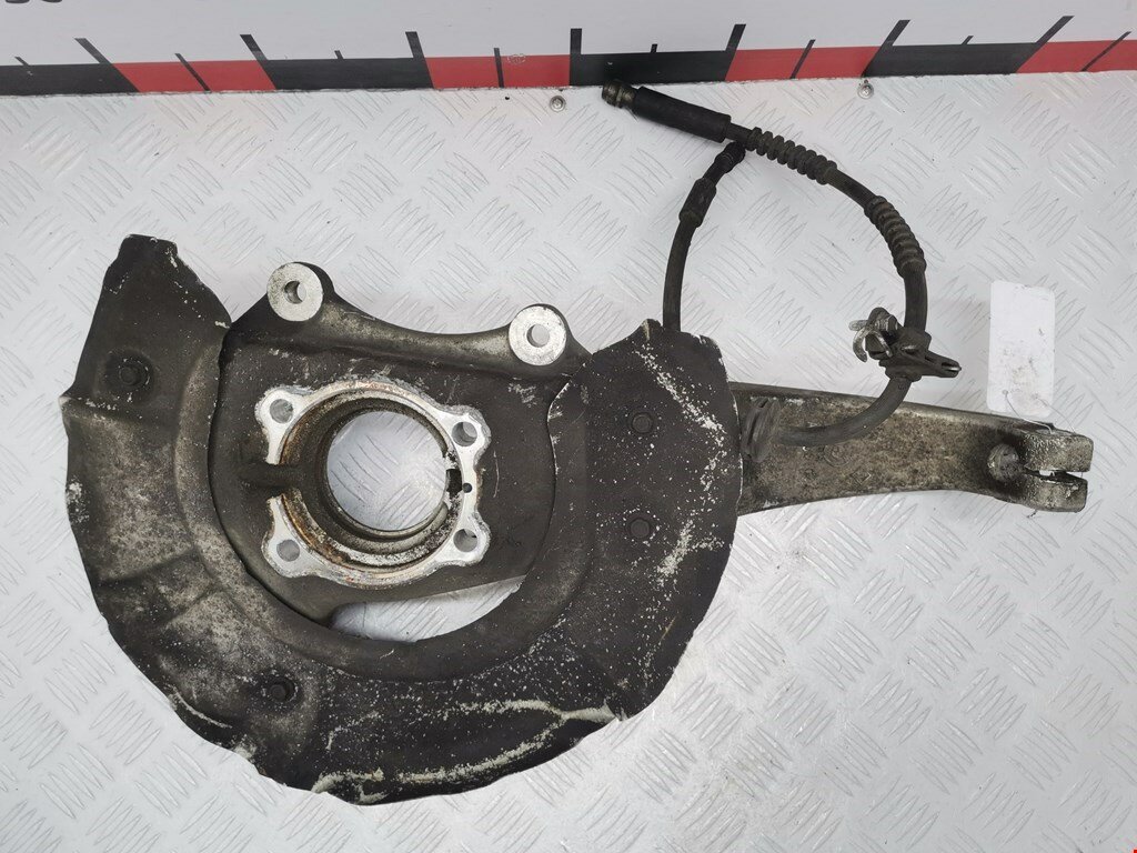 Кулак поворотный правый BMW 5-Series (F07/F10/F11/F18) 31216777752 арт. 1453063
