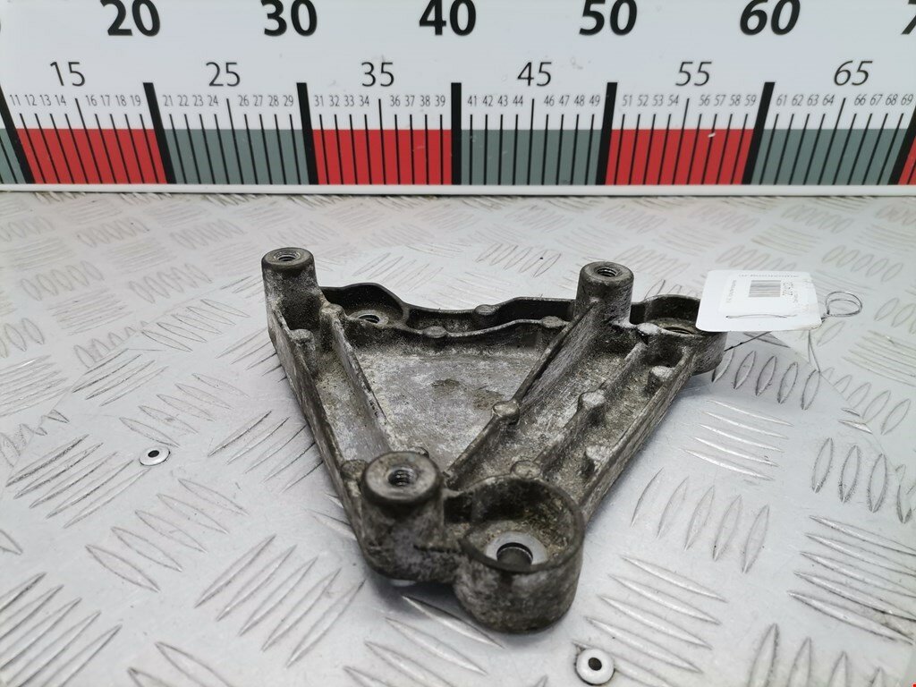 Кронштейн кондиционера Opel Astra J 55567289 арт. 2014123