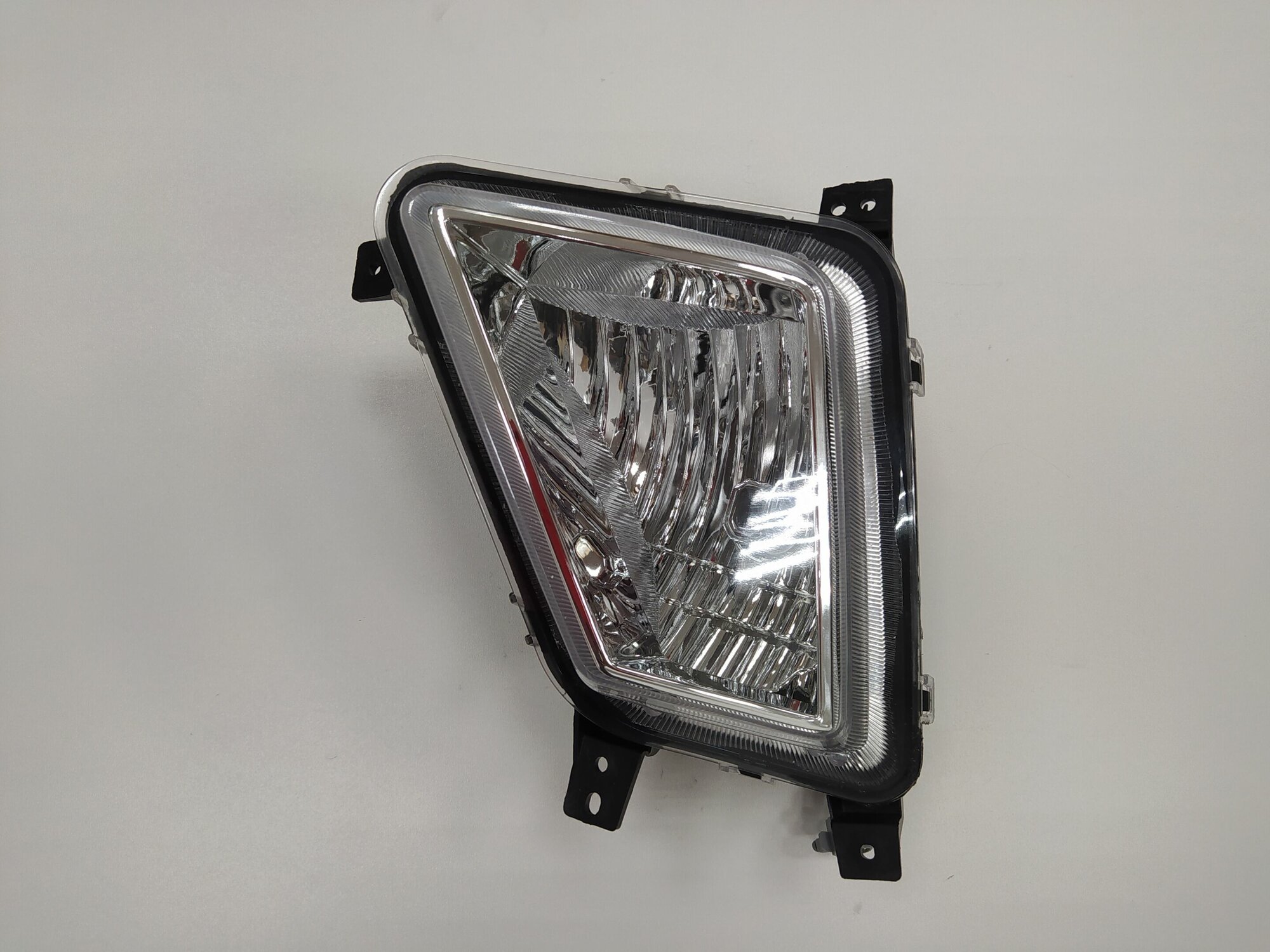 Фара противотуманная левая Geely Emgrand X7 NL4 (2019+) [1.8 16V 5MT внедорожник] 1017029675