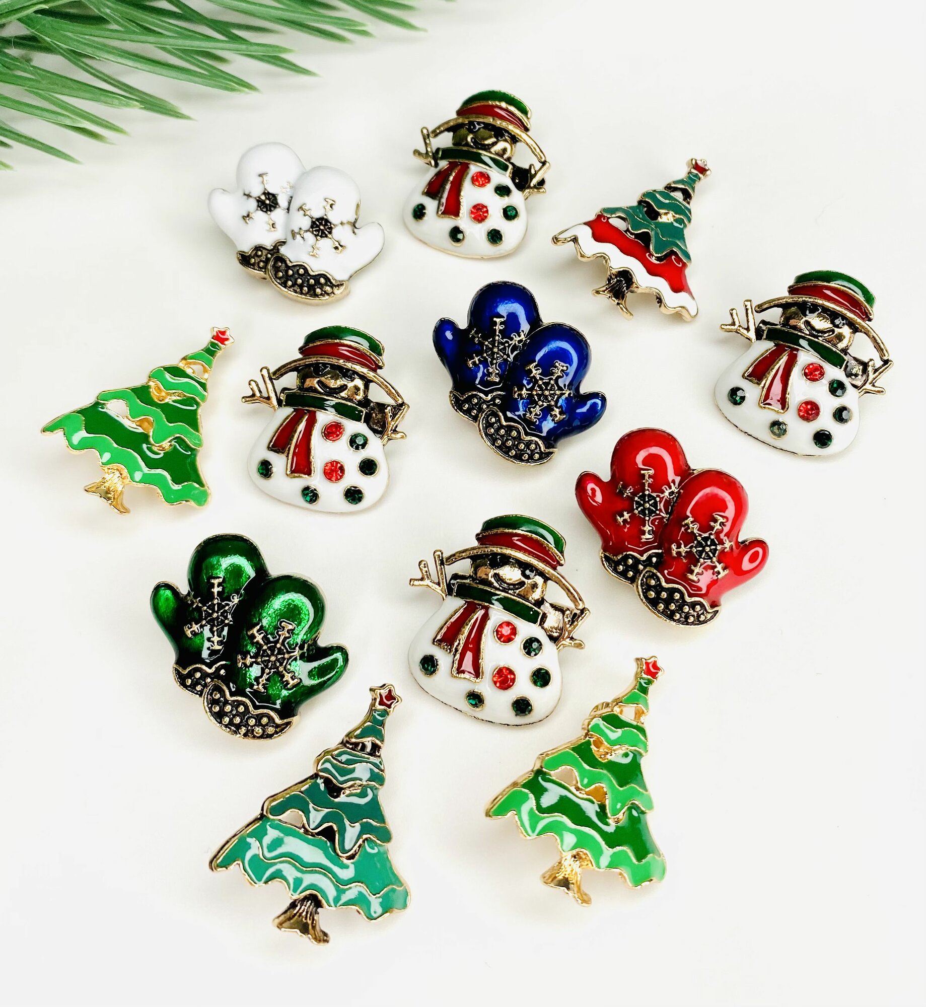 Брошь, искусственный камень