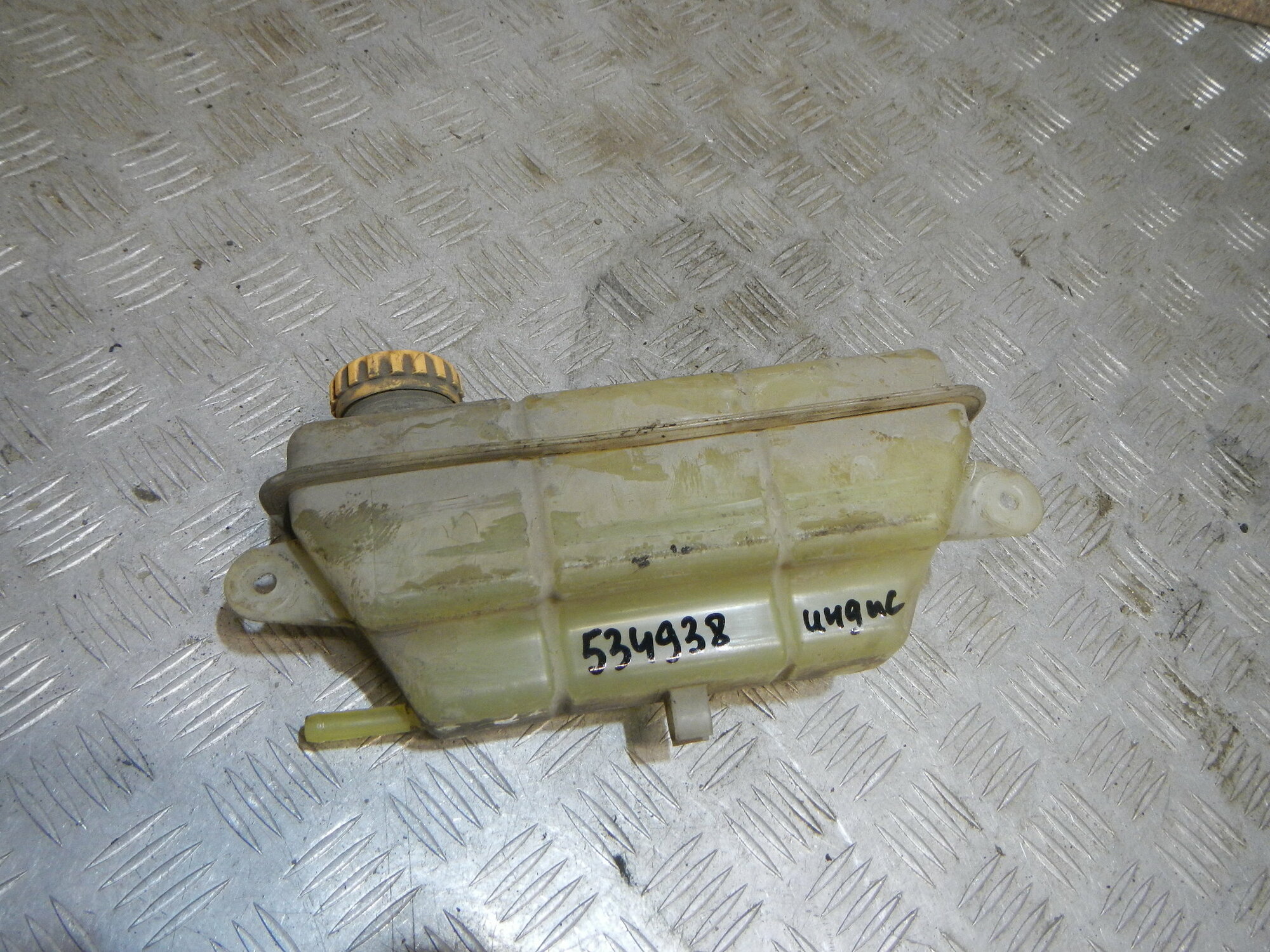 Б/У Бачок расширительный, Chery (Чери)-INDIS (11-15) Chery INDIS (11-15) Только крышка. Бачок сломан. 534938 CHERY арт. S...