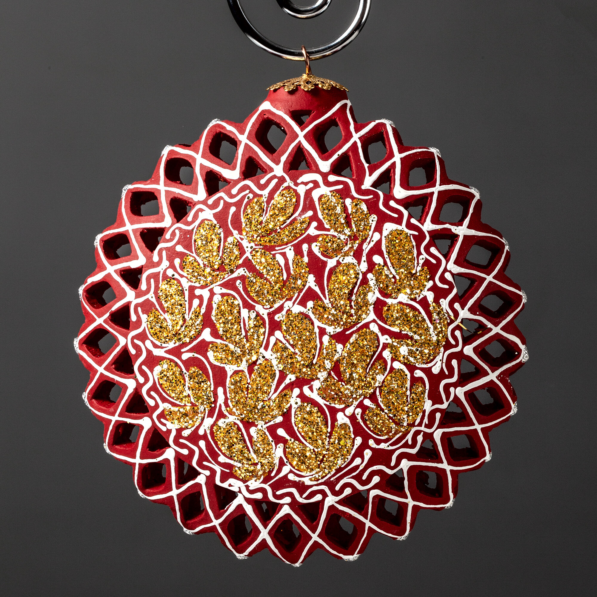 Керамическая ёлочная игрушка ручной работы - Фляга резная большая "Новогоднее настроение".