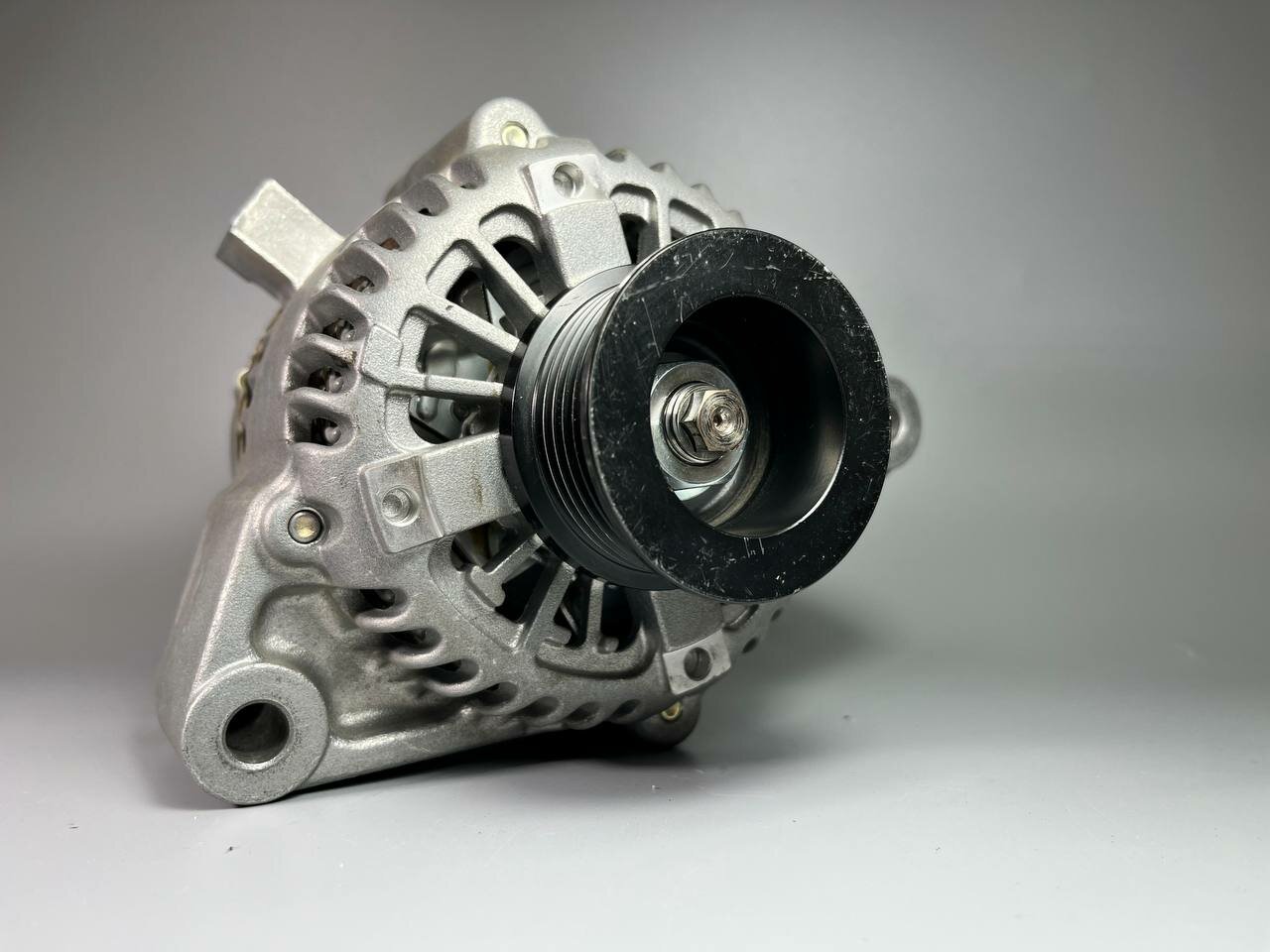 Генератор TOYOTA для а/м (арт: 2706050300) [Org]