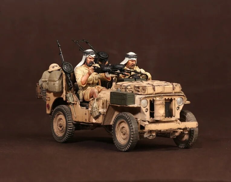 Историческая фигурка Wyrd 1/35 экипаж водителя-офицера (без машины)