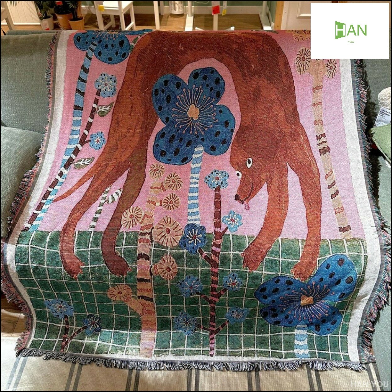 Вязаный плед с бахромой 130x160 см очаровательный с таксой и цветком