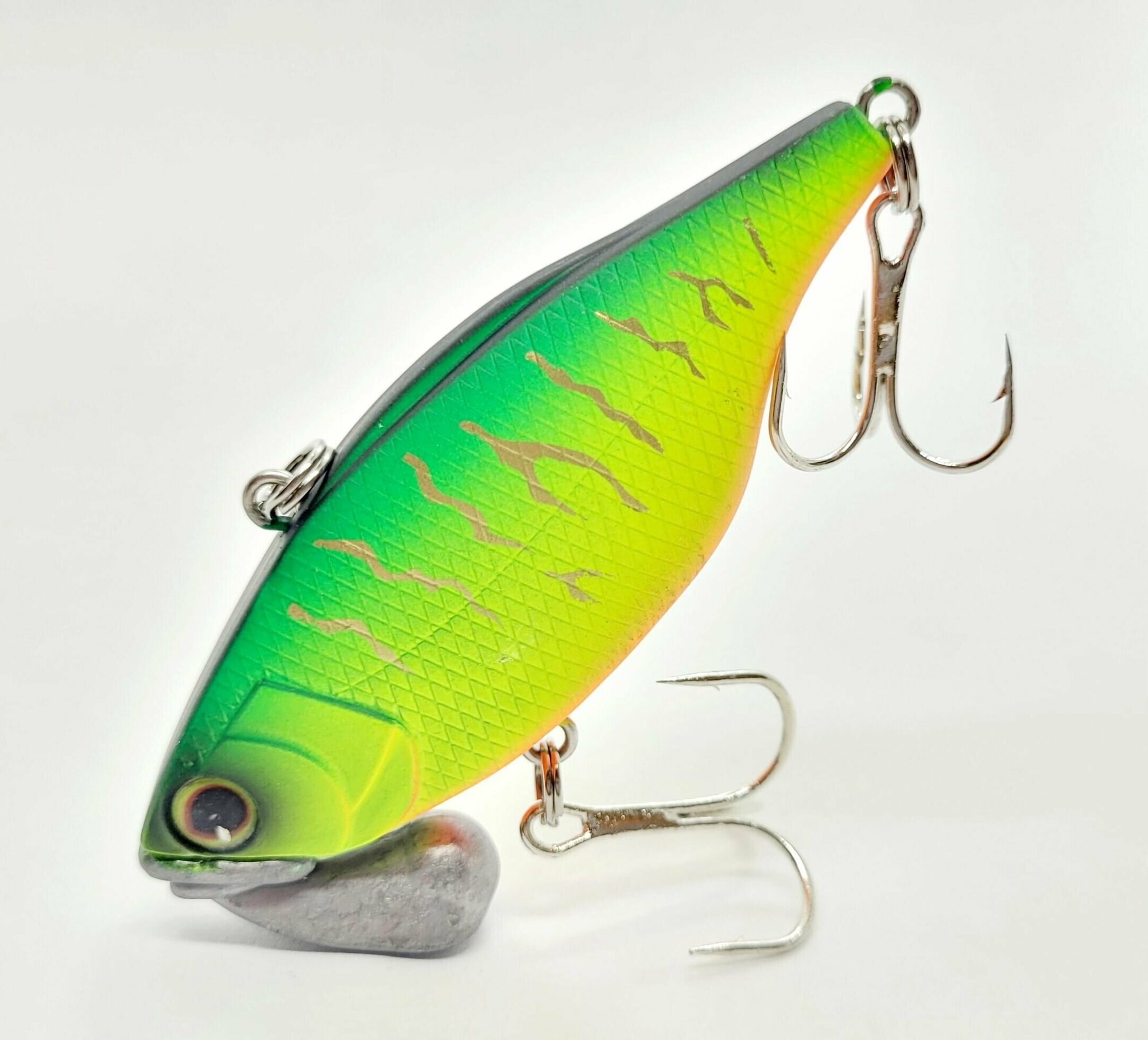 Воблер для ловли в придонном слое Trigon 70 Grows Culture, длина 7 см вес 31 гр цвет 38