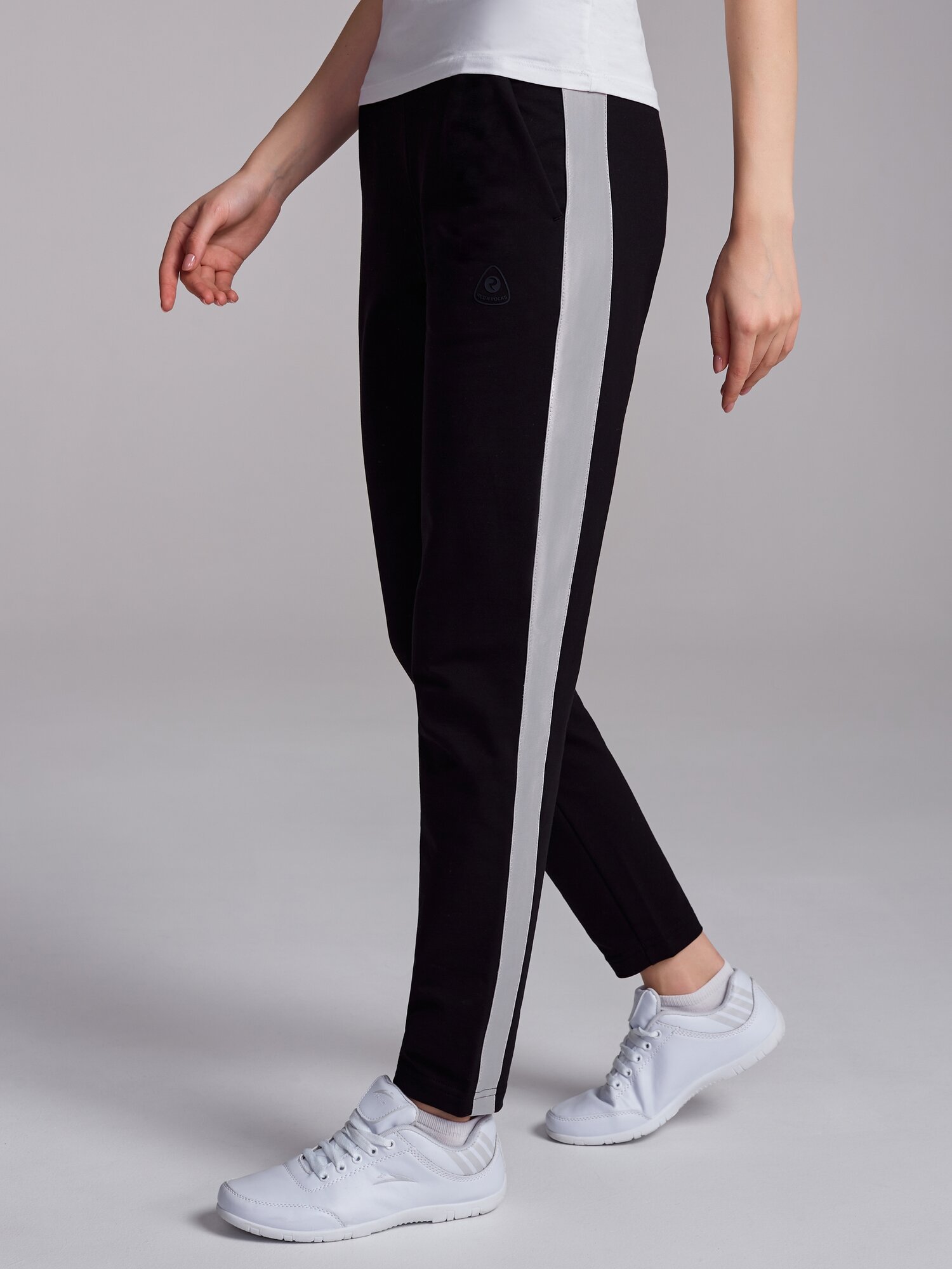 Брюки спортивные