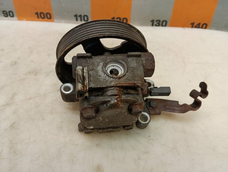 Б/У насос гур, Мазда 6 GG Насос гидроусилителя Mazda Mazda6 2004 GG 350110 MAZDA арт. GJ6E32650F, GJ6E32600B