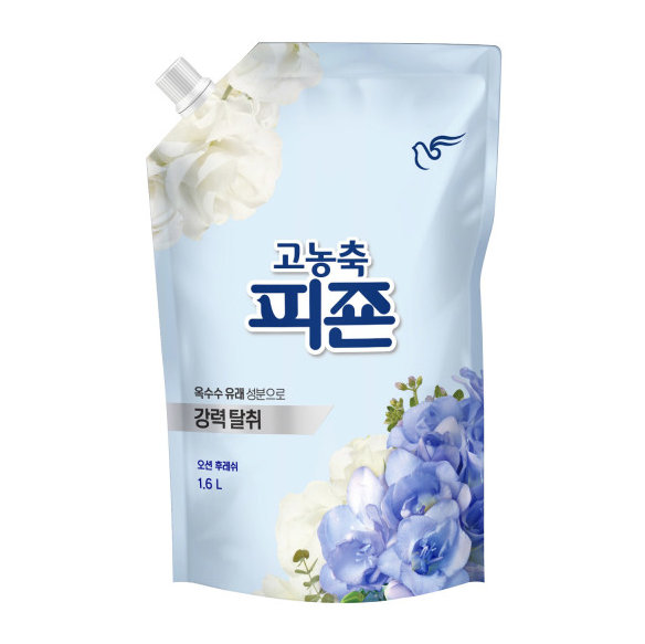 PIGEON Кондиционер для белья "Rich Perfume Blue Bianca" (парфюмированный супер-концентрат с ароматом Голубое небо) 1,6 л, мягкая упаковка с крышкой