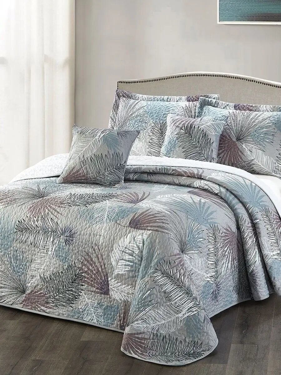 Покрывало на кровать 240х260 и 4 наволочки Lafayette