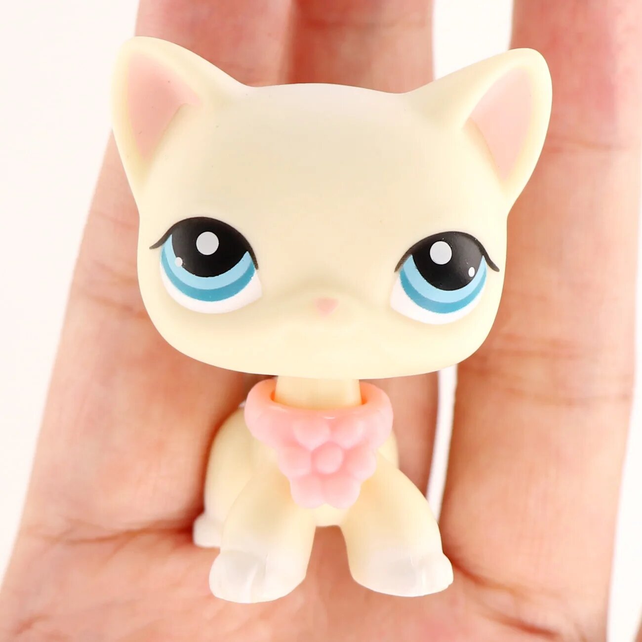 Винифигурка кошечка Littlest Pet Shop, цвет 410