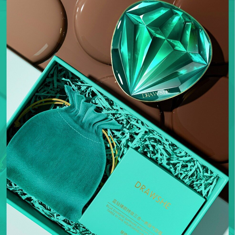 Корейская косметика. Бриллиантовый крем-кушон для лица 4в1 в подарочном комплекте