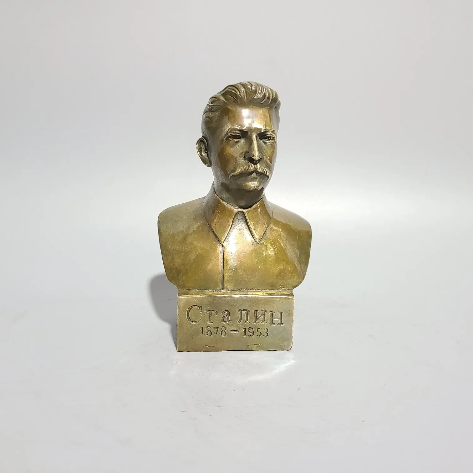 Бюст Иосифа Сталина из меди