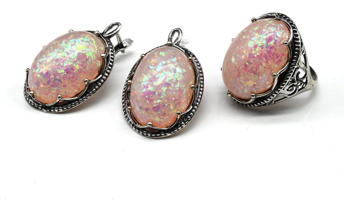 Комплект бижутерии: серьги, кольцо, опал