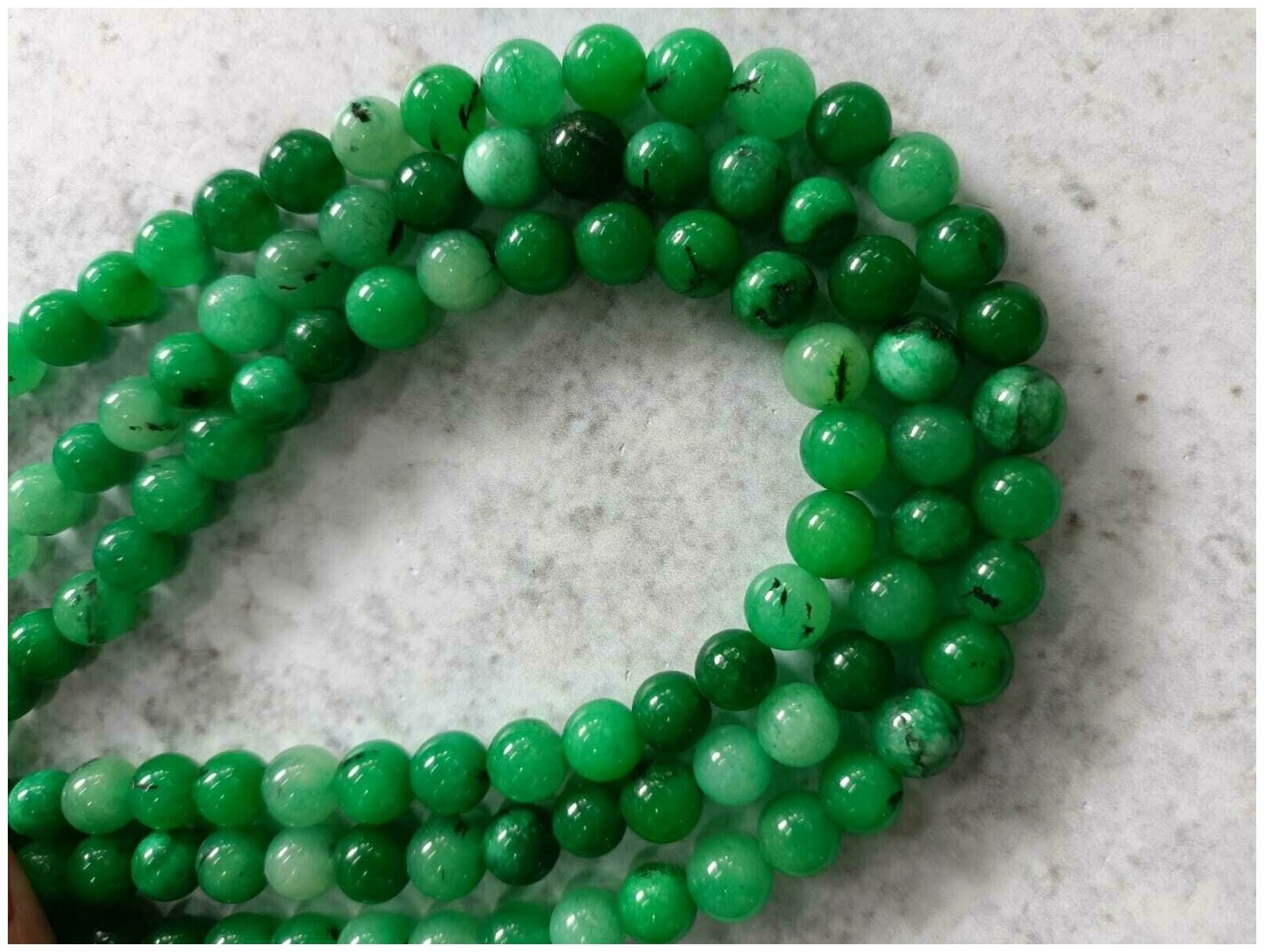 Бусины шарик 8мм. Натуральный камень. Зелёный Агат. 48шт / 39 см / нить