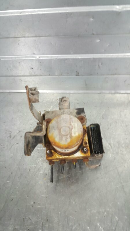 Блок АБС(насос) Hyundai Solaris RB G4FA 2010-2014 589204l100