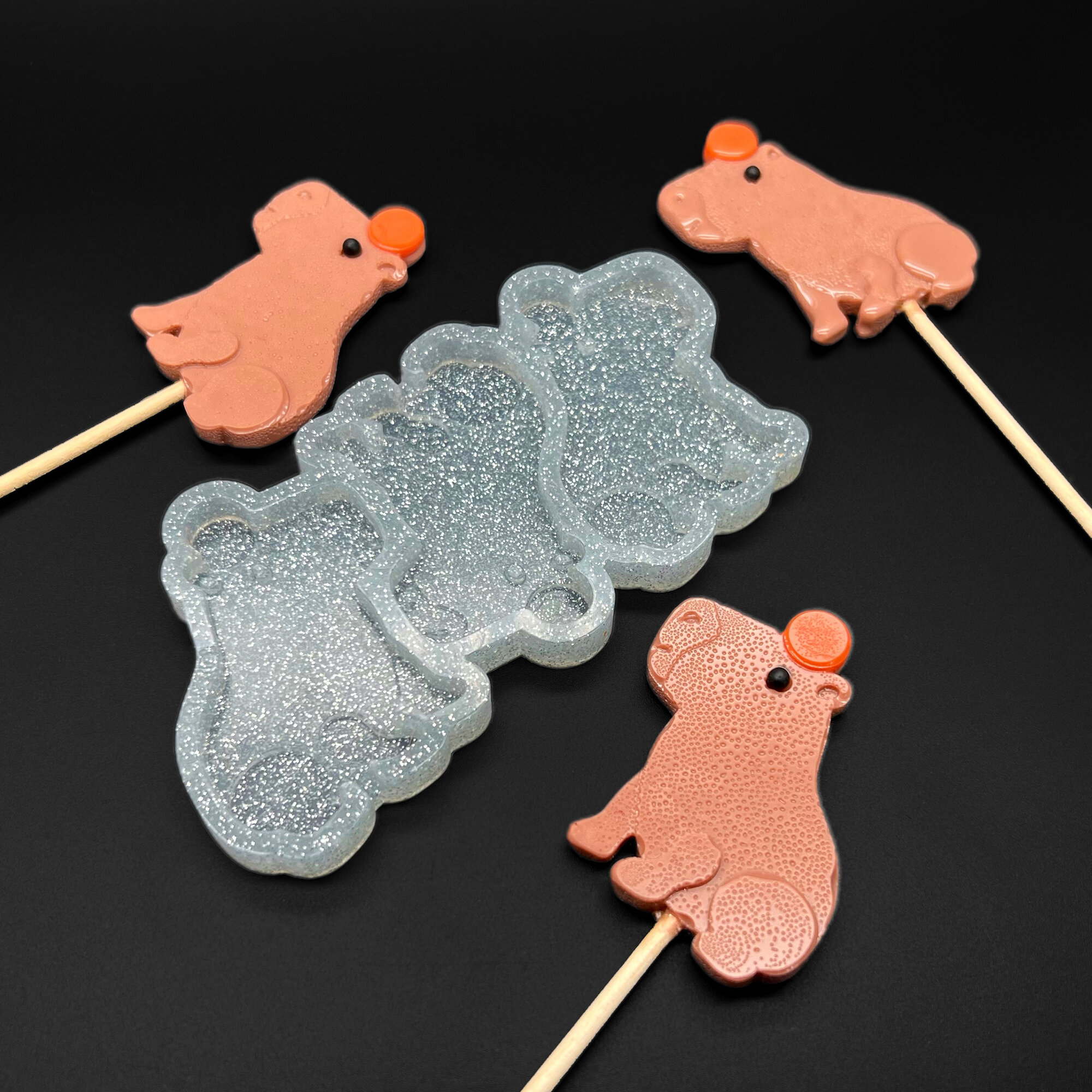 Силиконовая форма молд для леденцов и шоколада "Капибара"