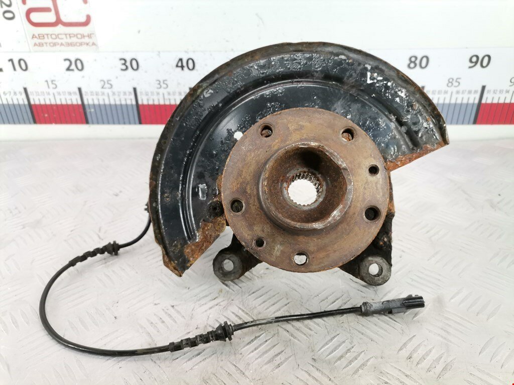 Ступица (кулак цапфа) передняя левая Renault Duster 1 402021241R арт. 1754462