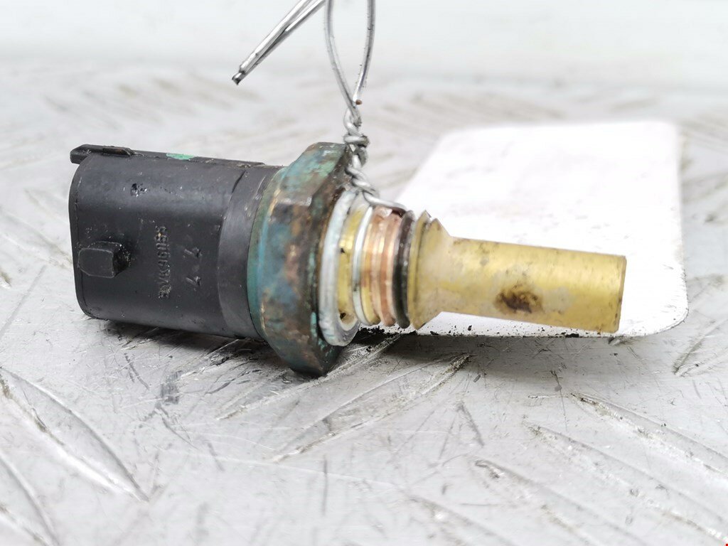 Датчик температуры охлаждающей жидкости Opel Astra G 93174208 арт. 2003581