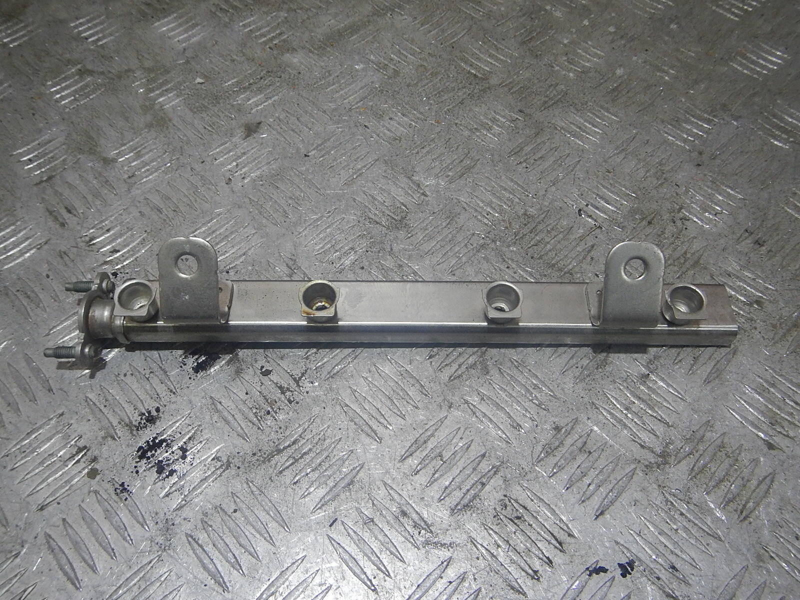 Б/У Рейка топливная (рампа), Hyundai (Хендэ)-SOLARIS (14-) HYUNDAI SOLARIS (14-) G4FC 1,6 Без повреждений 325093 Hyundai-...