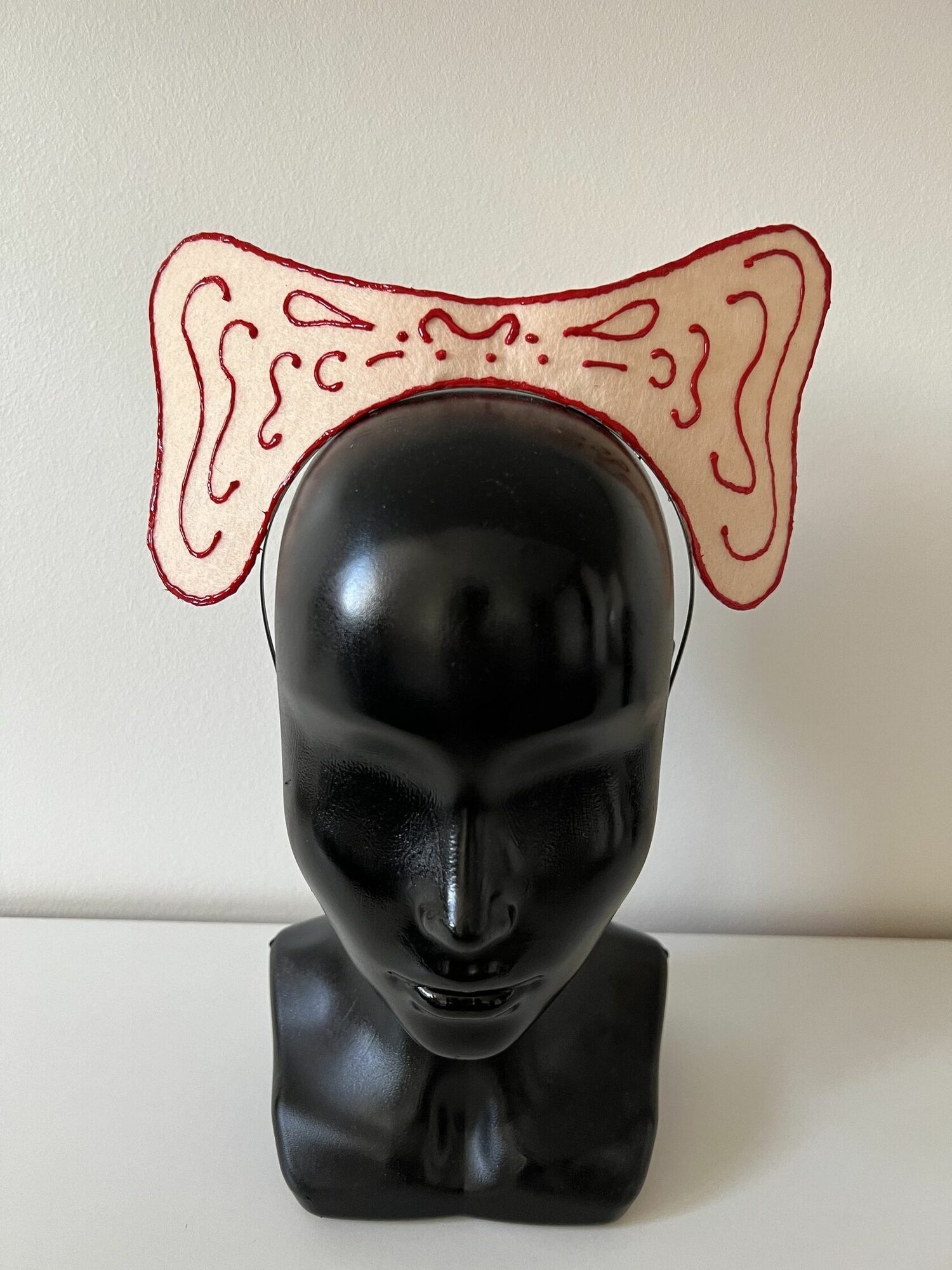 Ободок - кокошник от бренда Lala Talyshkhanova Лала Талышханова, ручная работа, лососевый