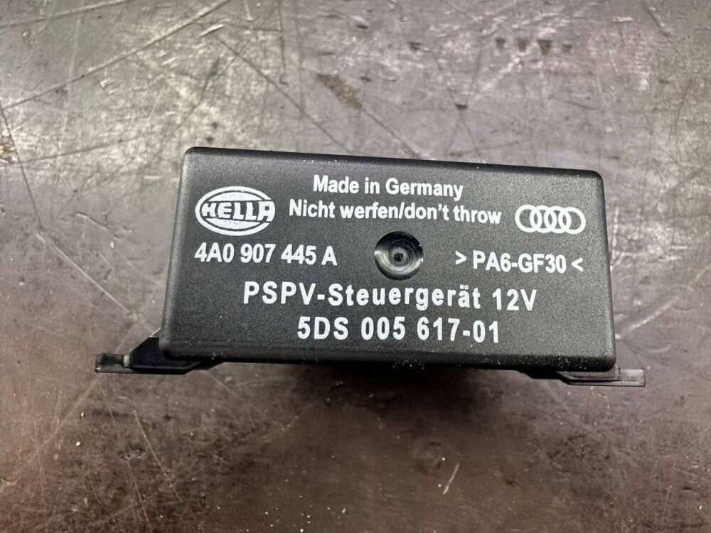 Блок управления памяти зеркал Audi Allroad C5 6392