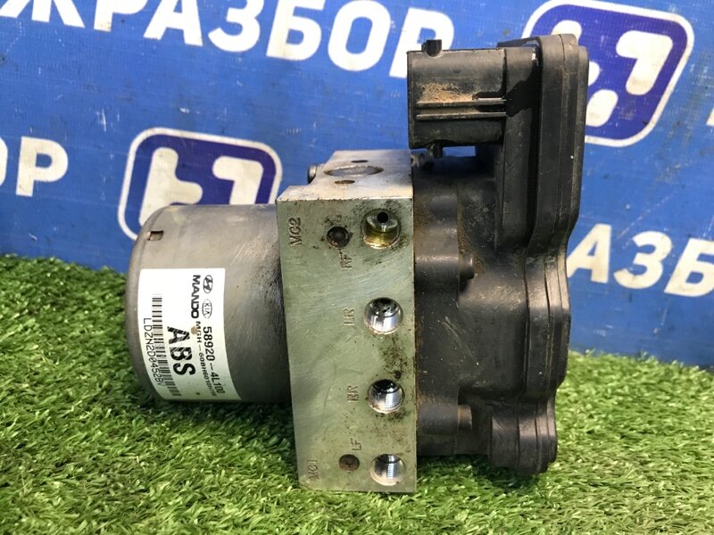 Блок ABS (насос) Kia Rio 3 1.6 G4FC 2017 589204L100