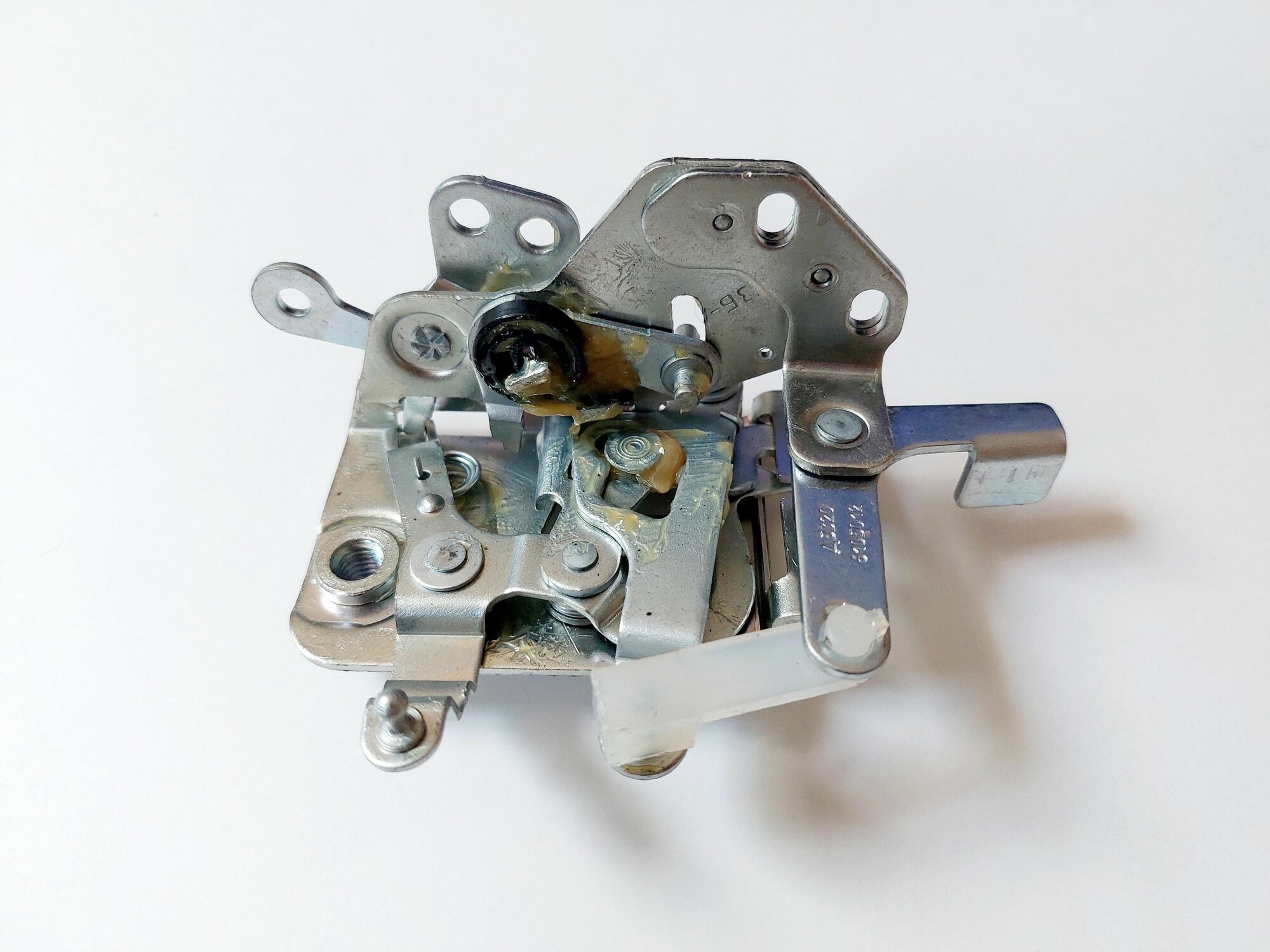 Замок двери КАМАЗ-ЕВРО-4 внутренний правый оригинал, арт. 5320-6105012