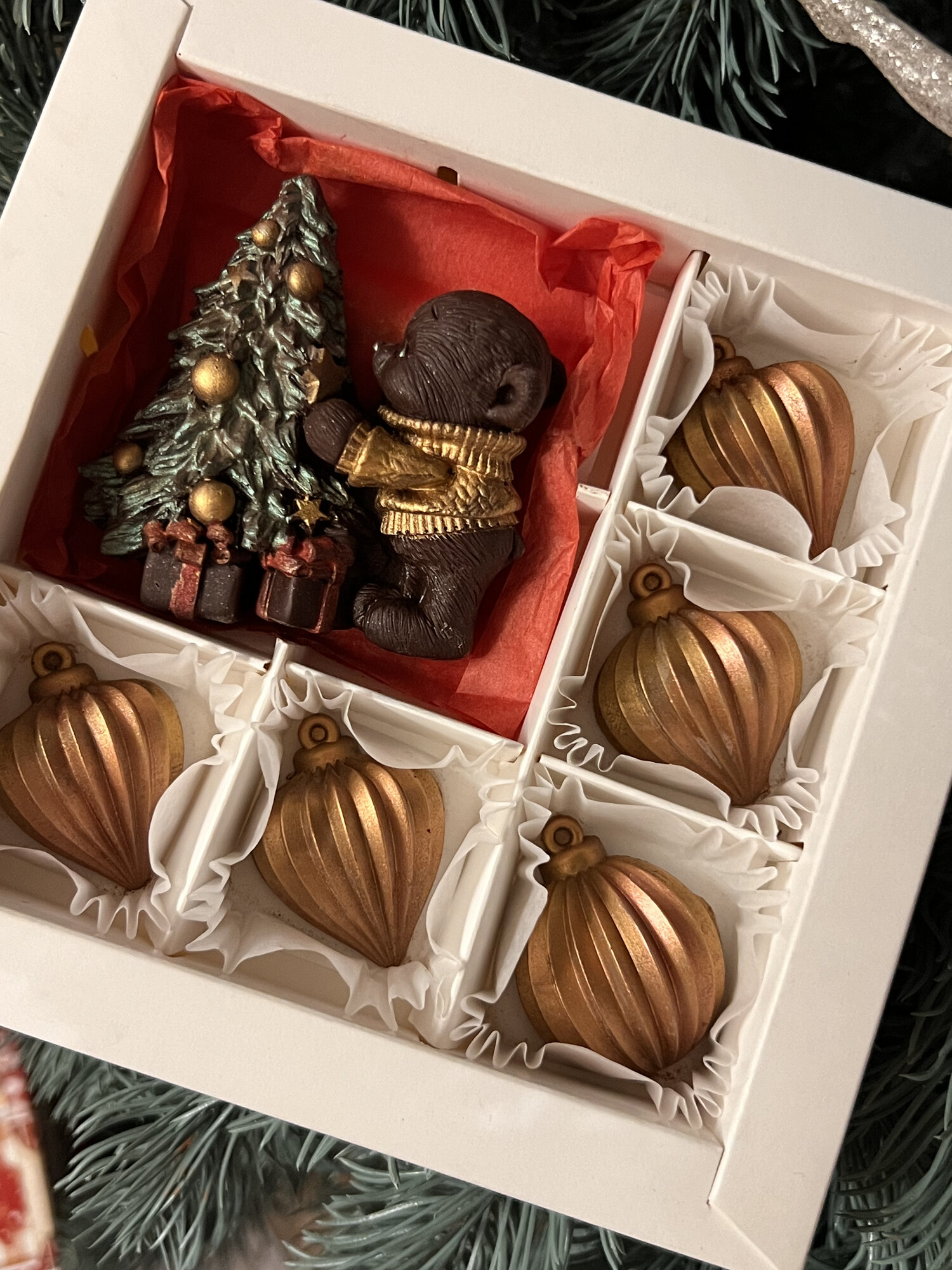 Шоколадный набор "Конфеты на новый год" №136, темный шоколад, ручная работа