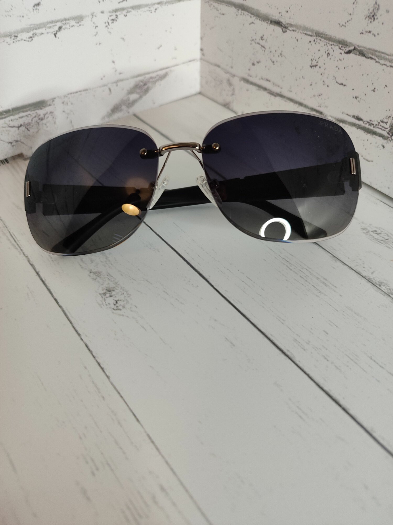 Солнцезащитные очки