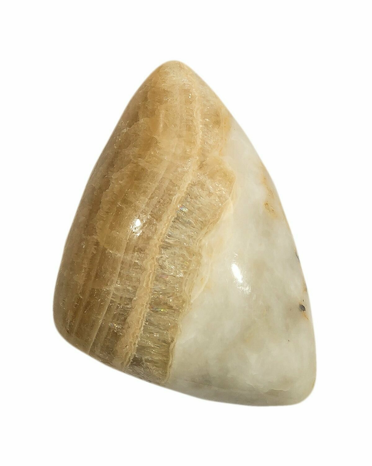 Кабошон из Оникса размером 26х18х6 мм.