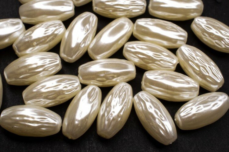 Бусины акриловые Рис 15х8мм, отверстие 1,5мм, цвет кремовый, имитация жемчуга, 540-014, 10г (около 21шт)