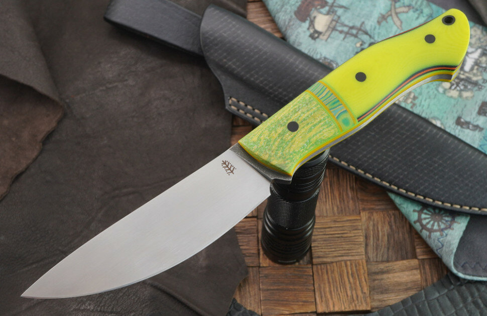 Сергей Шадрин нож Крейсер (М390, ручной сатин, микарта Crazy Fiber)