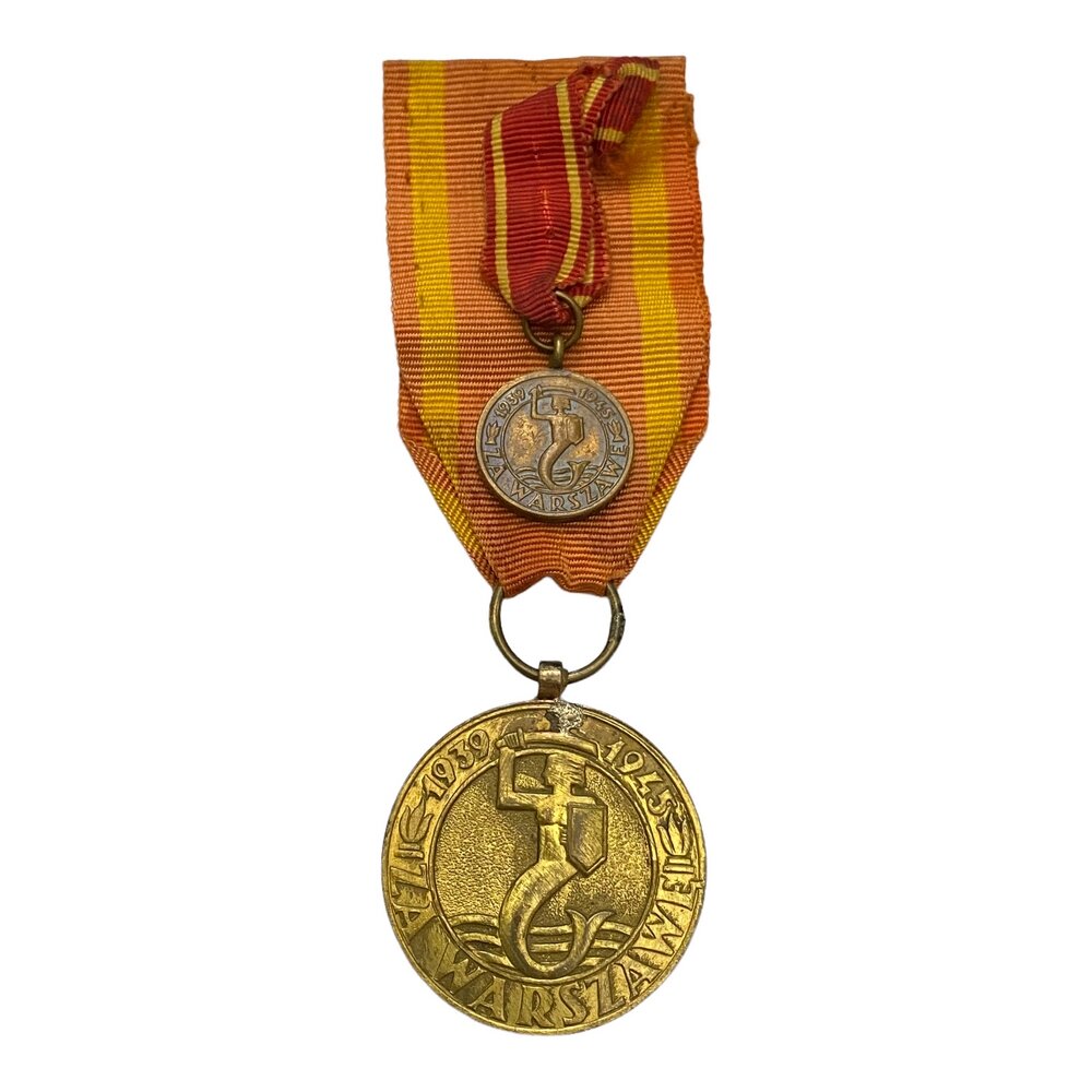 Польша, медаль "За Варшаву" с фрачником 1951-1990 гг. (2)