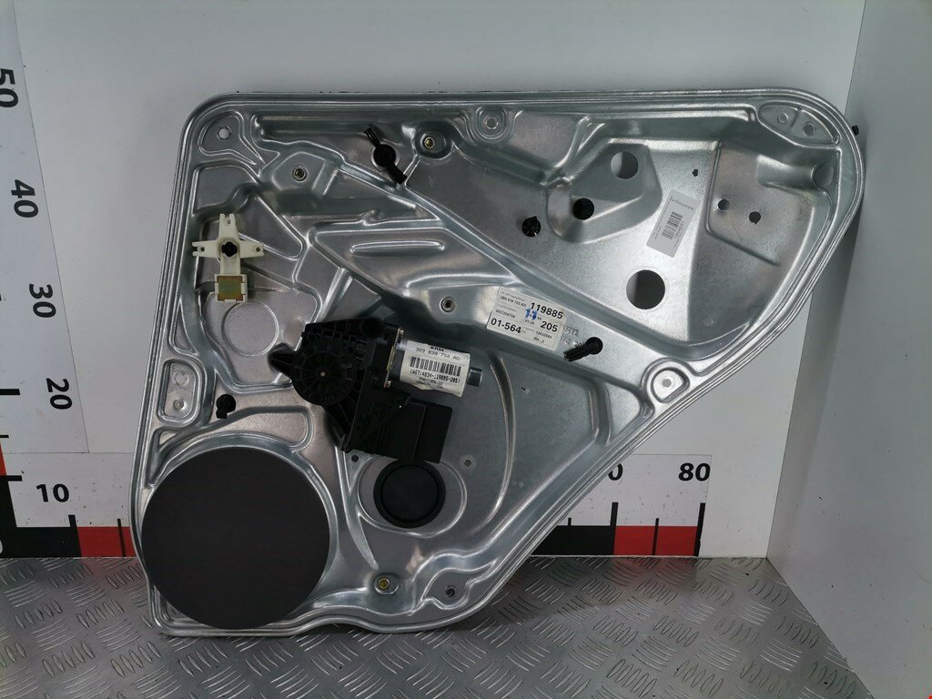 Стеклоподъемник электрический двери задней правой Volkswagen Passat 5 3B9839656C арт. 1864691