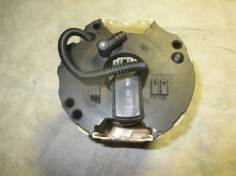 Бензонасос 13507609 MM037 Шевроле Авео Т300 Круз - нижняя часть модуля с насосом