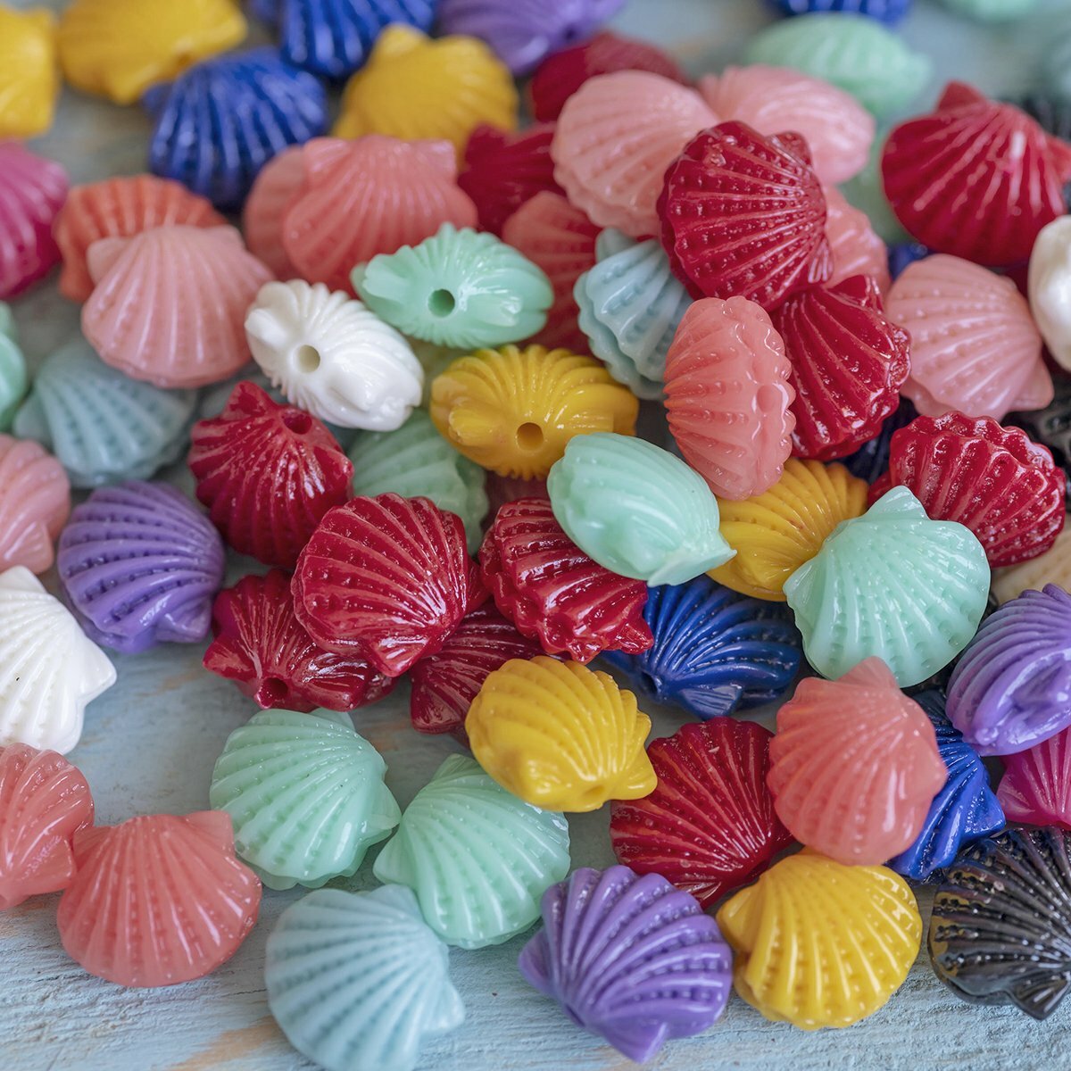 Бусины из смолы ракушки 15 шт, 10x11x6-7 мм, разные цвета в упаковке