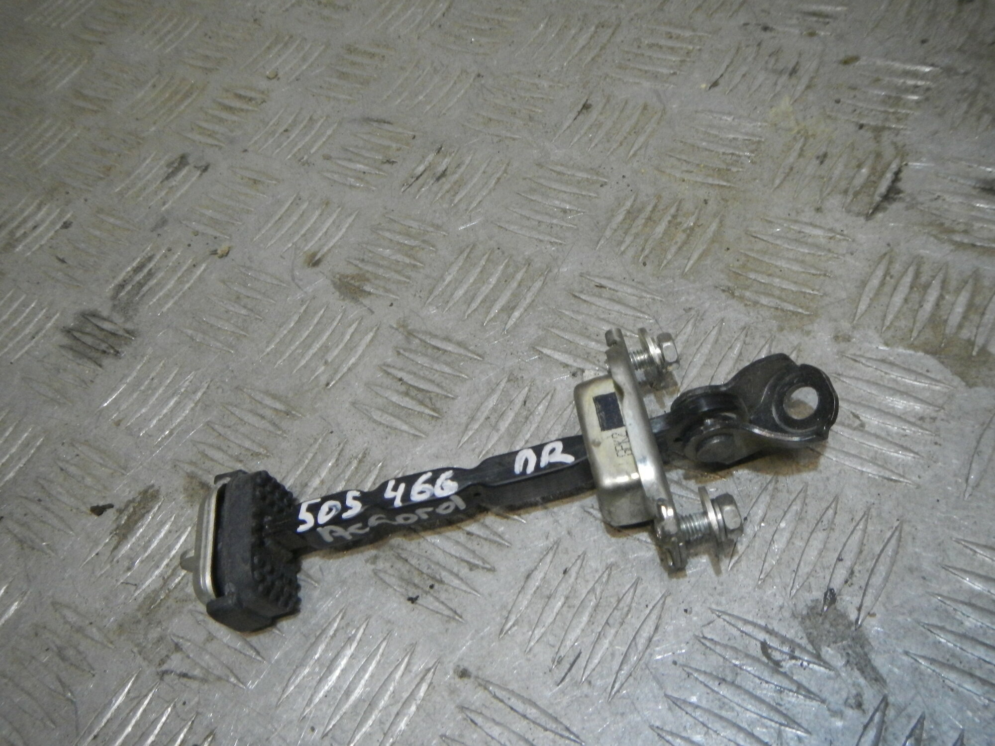 Б/У Ограничитель двери, Honda (Хонда)-ACCORD VIII (08-13) HONDA ACCORD VIII (08-13) передней правой Без видимых поврежден...