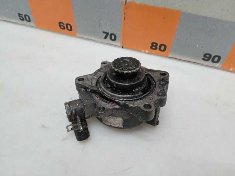 Б/У 2.2 YD22DDT, Ниссан Примера П12 Насос вакуумный Nissan Primera 2002 P12 279612 NISSAN арт. 14650AD200