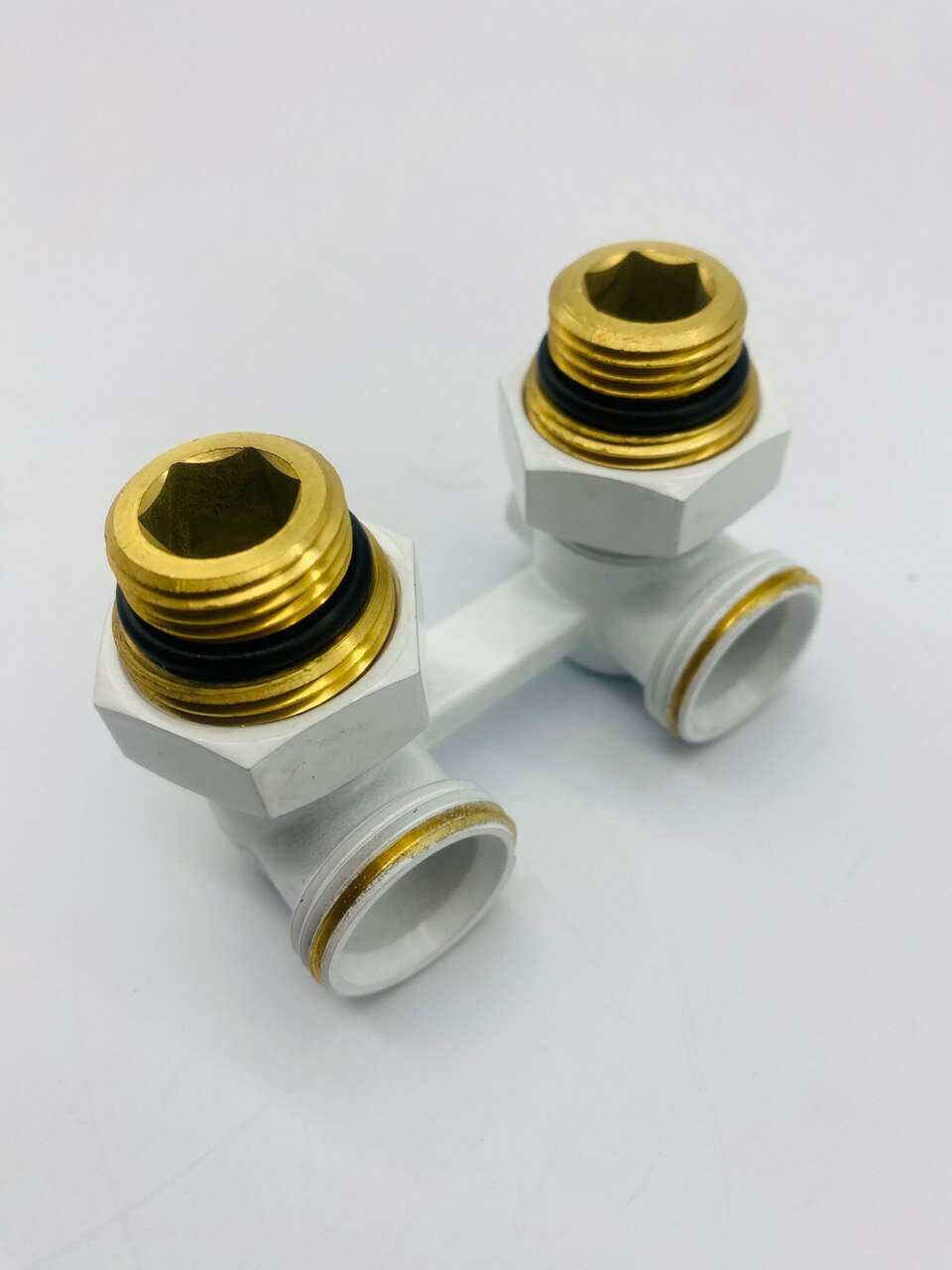 Вентиль нижнего подключения радиатора 3/4″ Мультифлекс угловой Vieir VR309-F