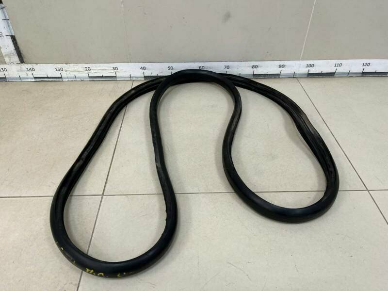 Уплотнитель проема двери передней левой Hyundai Getz 2002-2010 кат.номер: 821101C000