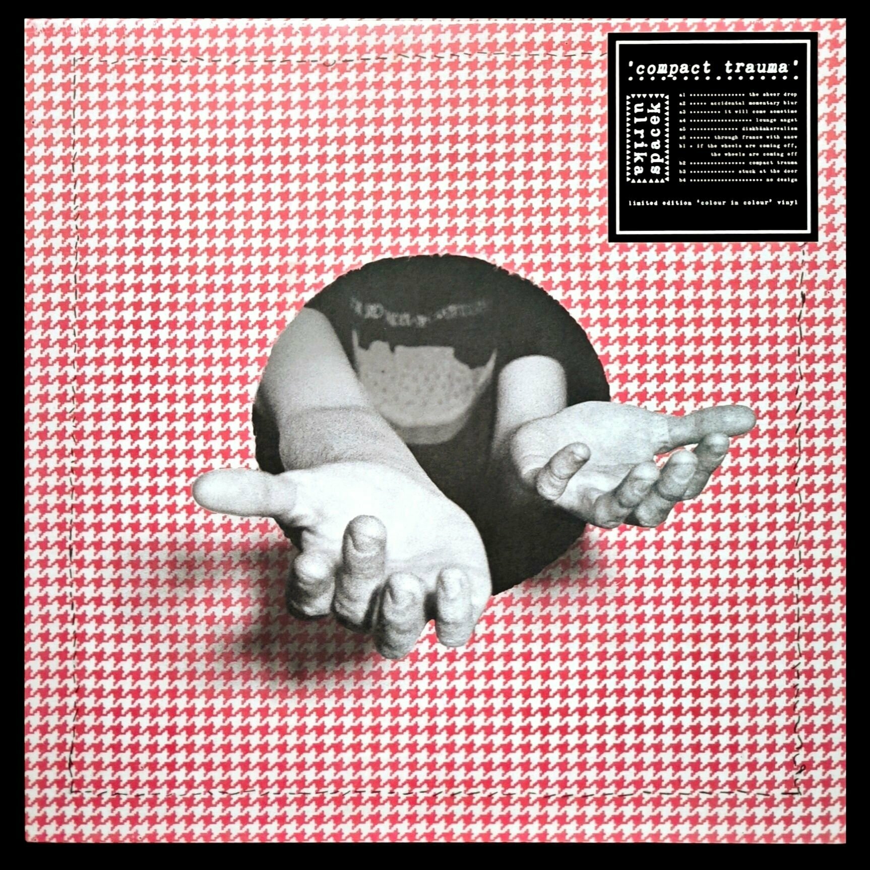 Виниловая пластинка Ulrika Spacek - Compact Trauma (LP, 2023, Tough Love Records) сlear frosted / black centre