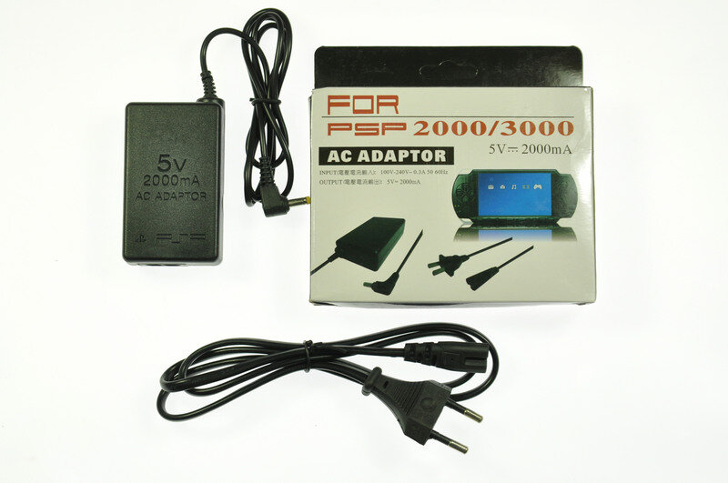 Сетевое зарядное устройство для Sony PSP PlayStation 3000/2000/1000, и электронных книг 5V 2000 мАч (штекер 4.0x1.7)