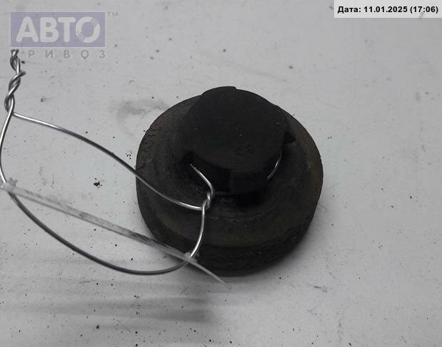 Кронштейн радиатора Volkswagen Passat B5