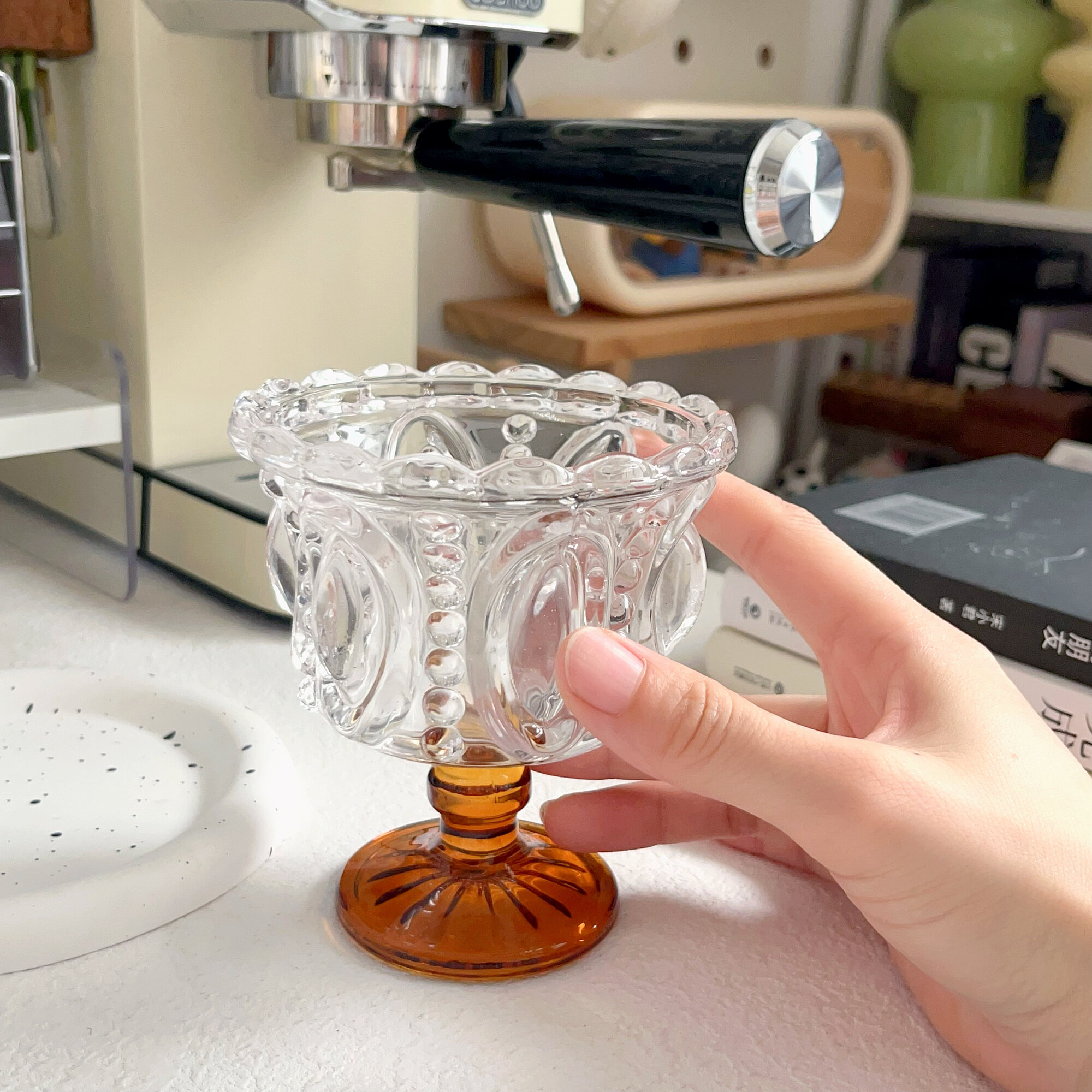 Стеклянная чашка для десерта, стаканы с рельефной росписью, стаканы для мороженого，коричнев，бокал1 шт