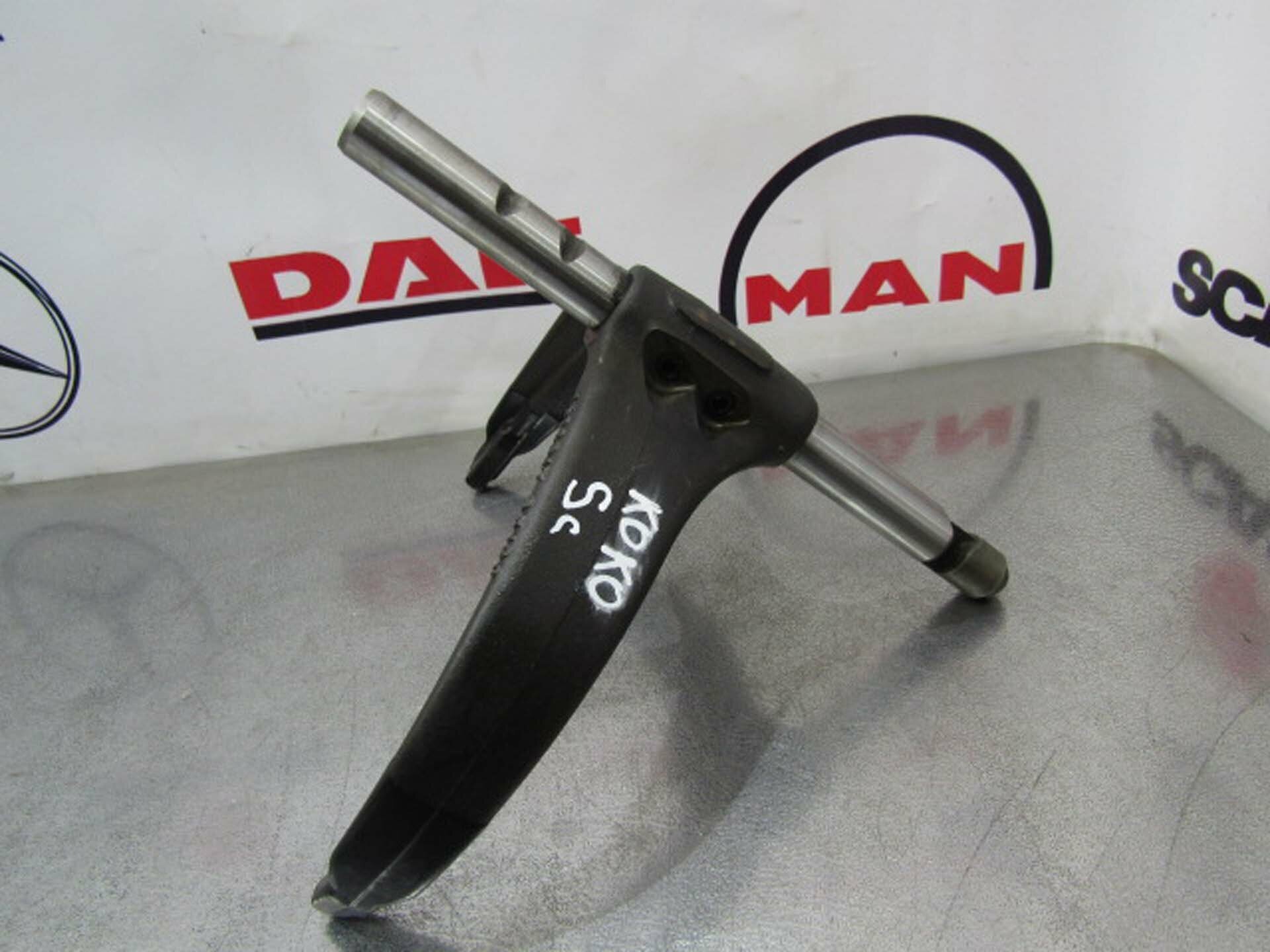 Вилка переключения передач КПП GR875R SCANIA P, G, R